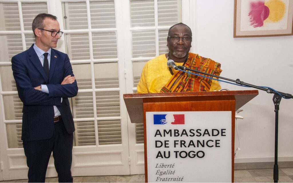 Togo- L'artiste plasticien Sokey Edorh élevé au rang de Chevalier des ...